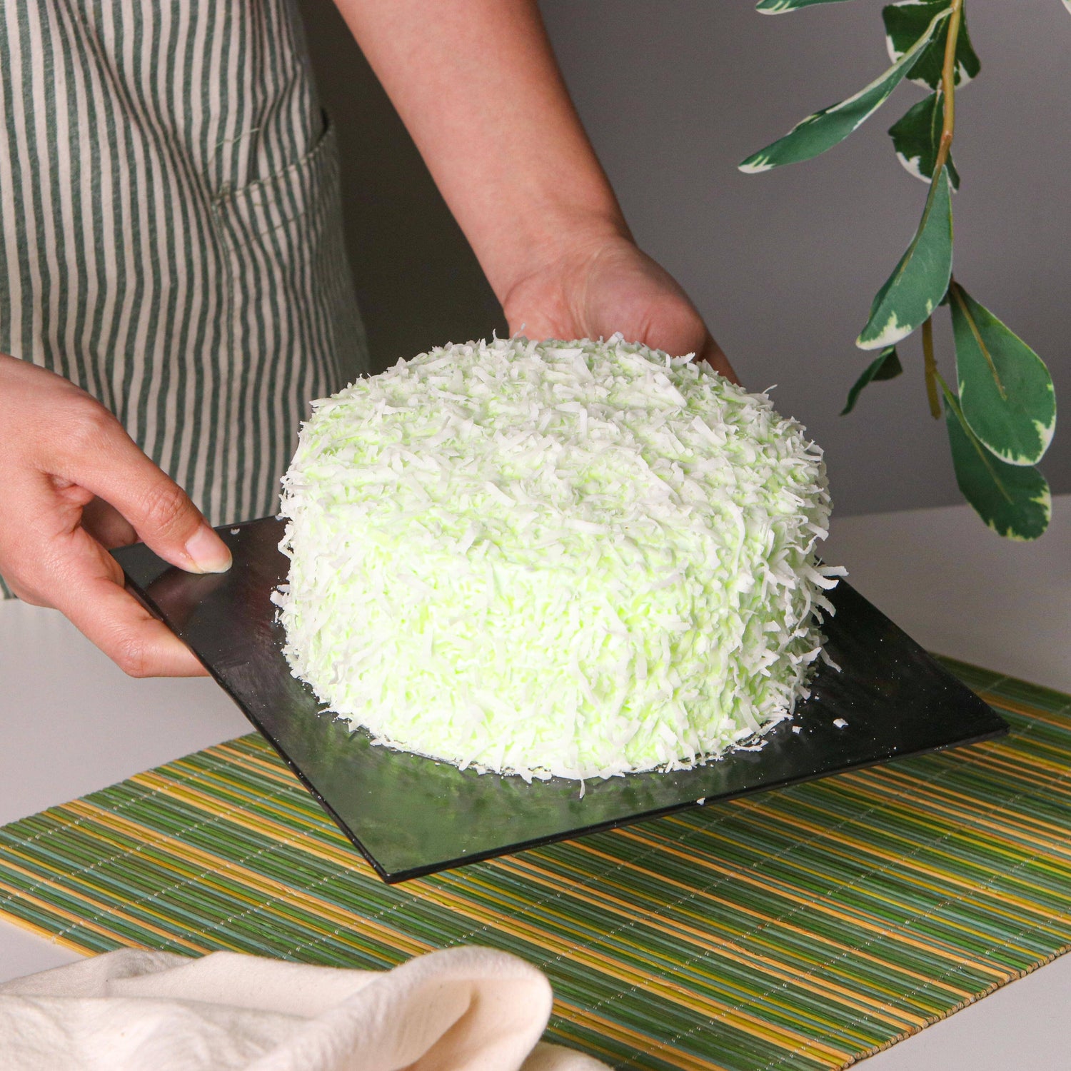 Same Day 4-Hour Cake Delivery | Delivery of Baker’s special recipe cake